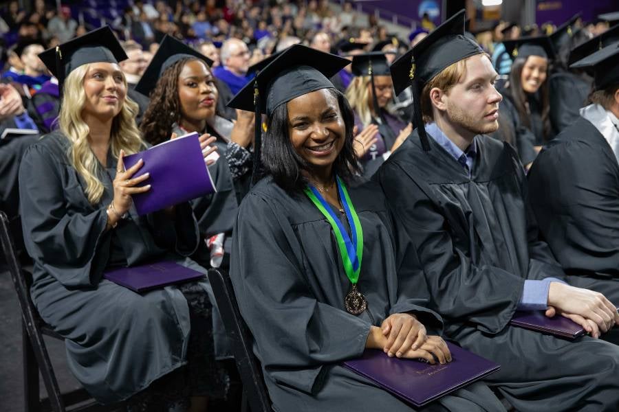 Provost’s List, Honor Roll recognizes academic achievements for fall semester 2025 | Lipscomb ...